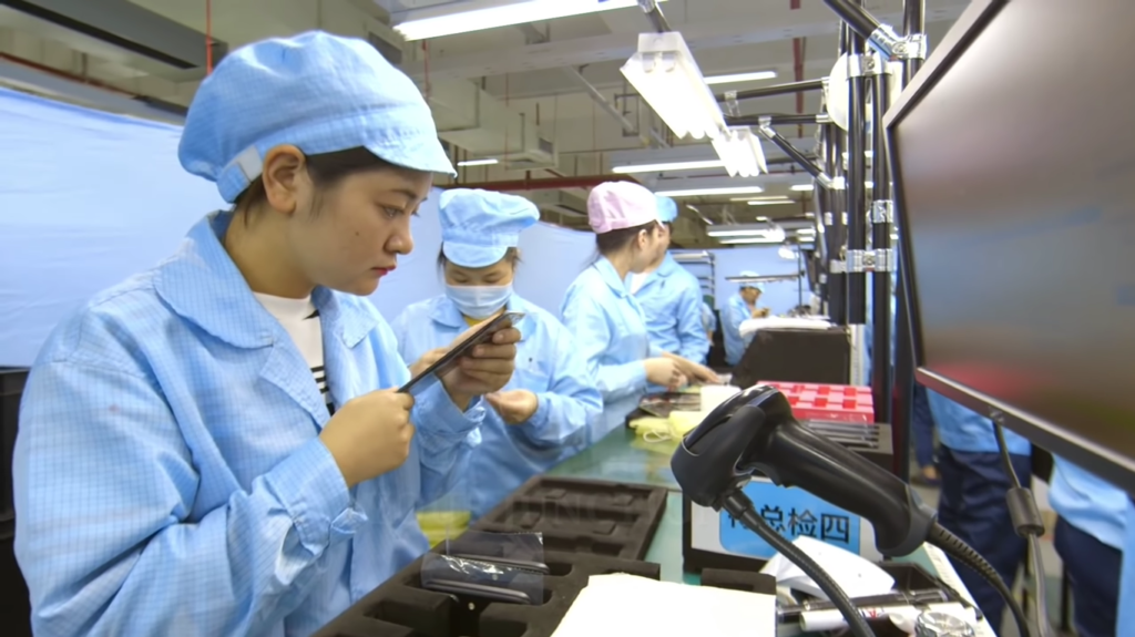 Top 15 Mobile Phone Manufacturers in the World [2021 Updated]